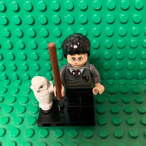 Lego | Toys | Lego Harry Potter Hedwig Gray Jacket Minifigure With Wand ...